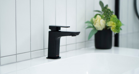 Linea Wall Mounted Basin/Bath Mixer | Felton Australia